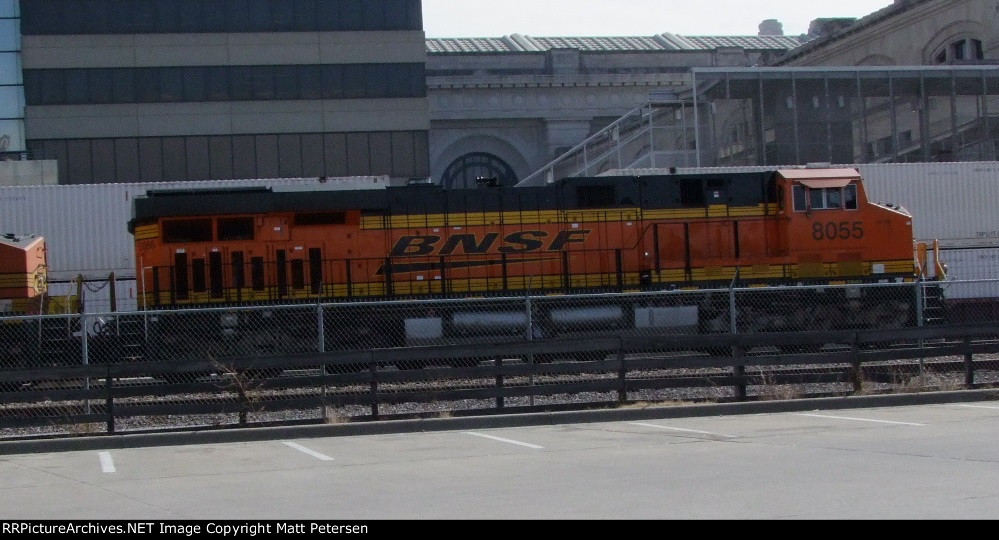 BNSF 8055